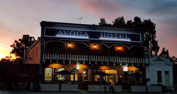 Pub Of The Week: Tony Leonard reviews the Avoca Hotel – 3AW