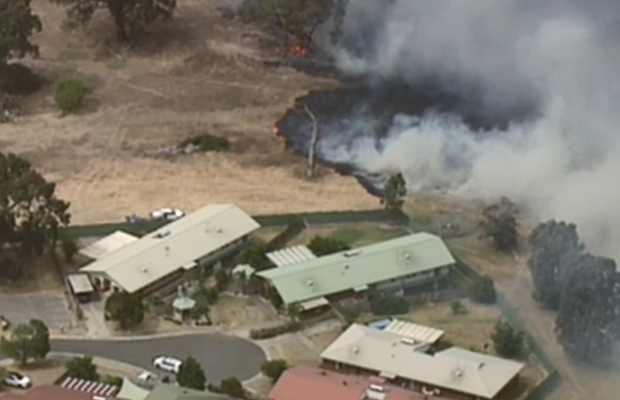 Disaster dodged as crews keep dangerous Plenty Gorge blaze away from homes