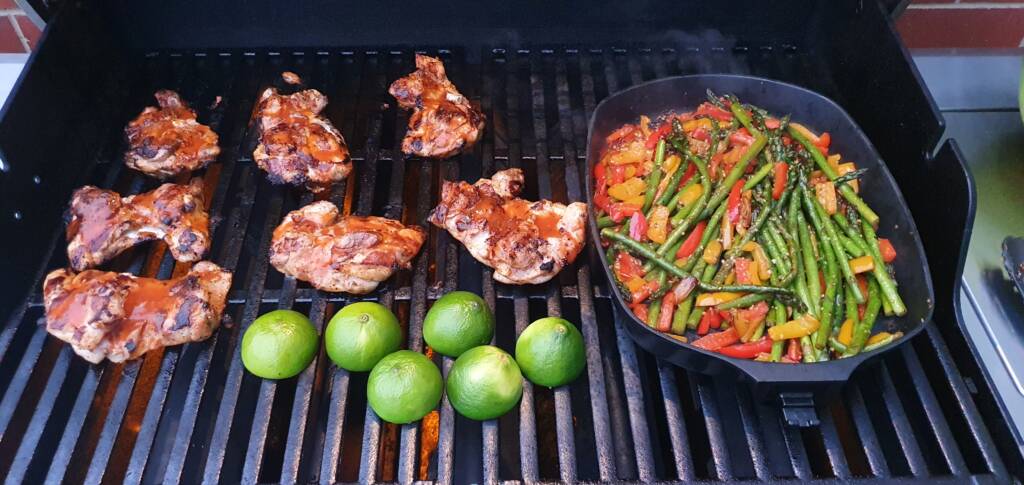 Lachie Strachan's recipe for chicken thigh bowls with chilli ...