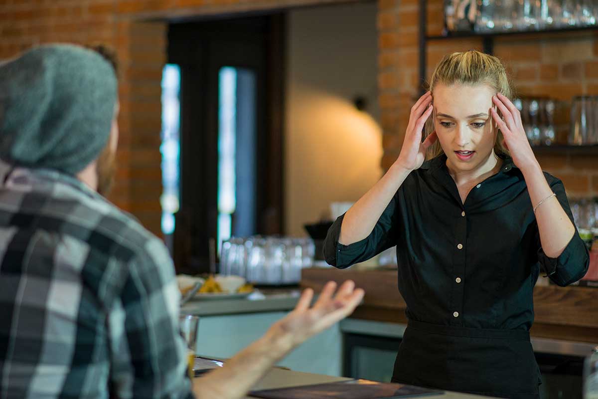 Australian Retail Association calls for end to customer vaccination checks