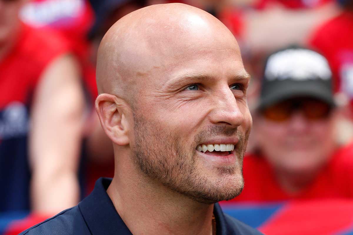 Eight former footy stars to play for local clubs this year