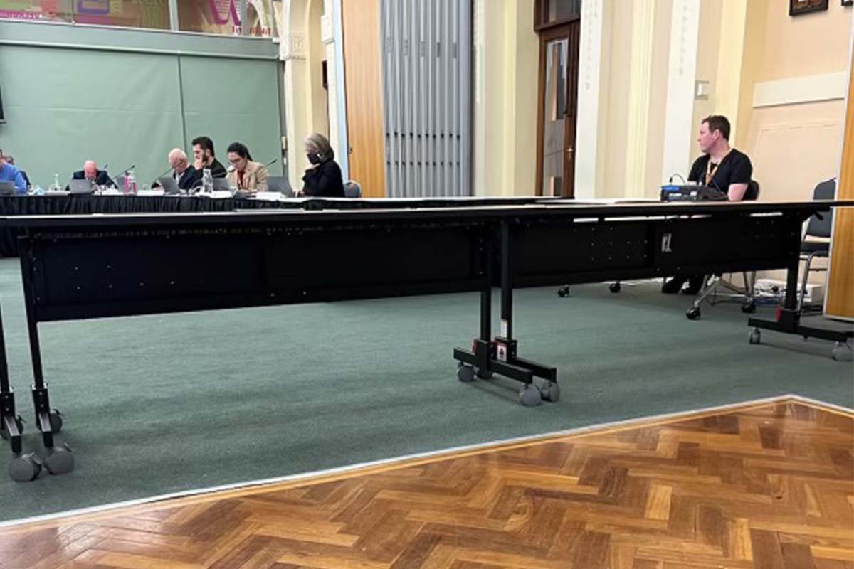 Resident slams 'horrendous symbolic display' at Yarra Council meeting