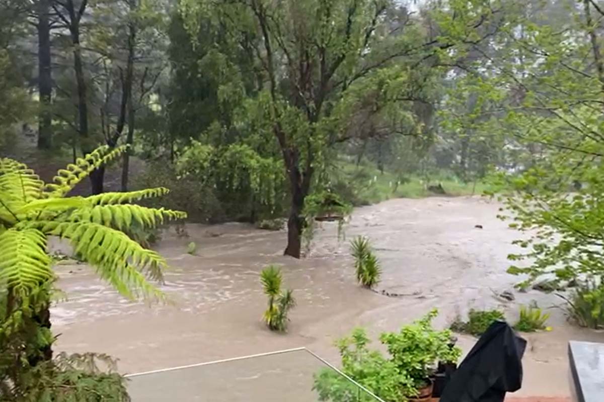 VIDEO: Flash flooding in Melbourne's outer-east
