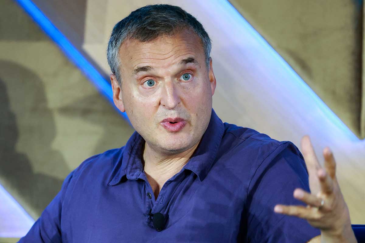 Ross and Russel speak with Netflix star Phil Rosenthal!