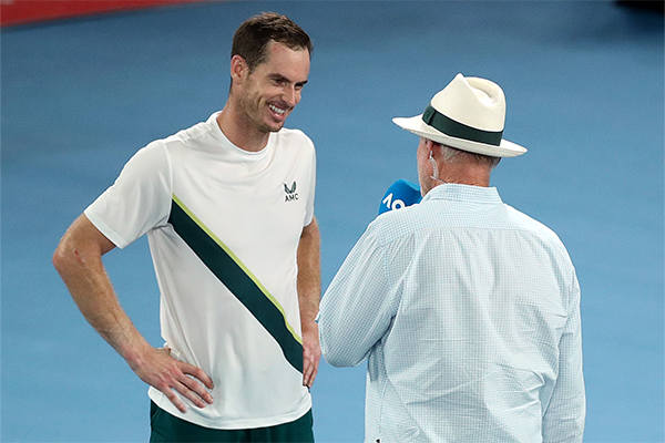 Andy Murray causes Australian Open upset in final set thriller Andy Murray causes Australian Open upset in final set thriller