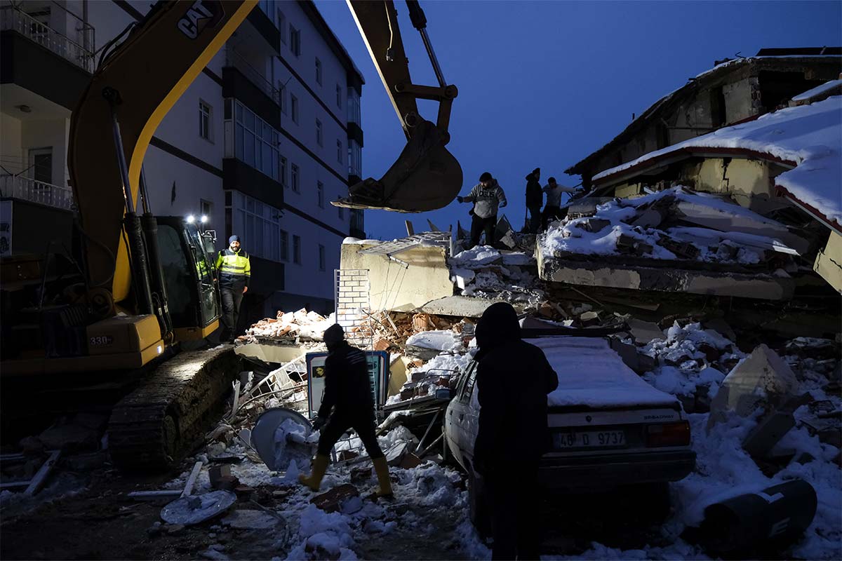 The 'intensely scary' situation unfolding in Turkey and Syria