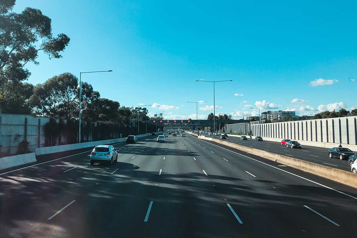 Calls for Victoria to follow Labor's promised toll road review in NSW