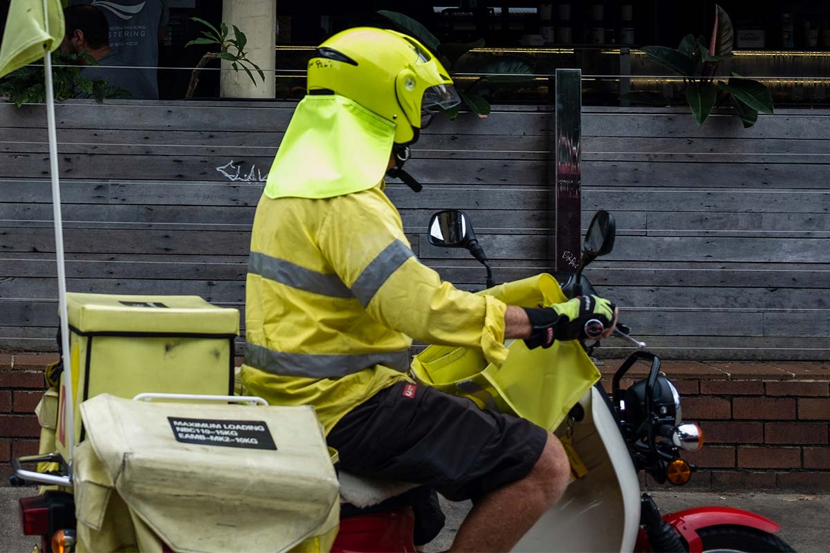 Postie praised for heroic act in Melbourne's north