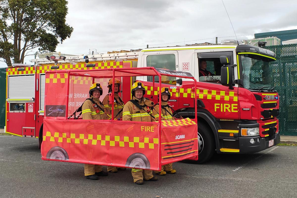 Melbourne firefighters to run 14.5km in 'running fire engine'