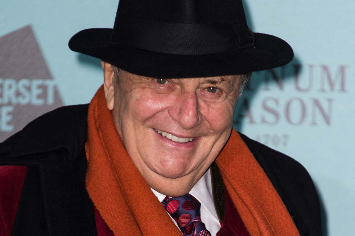 From the archives: The poem Barry Humphries wrote about Melbourne in ...