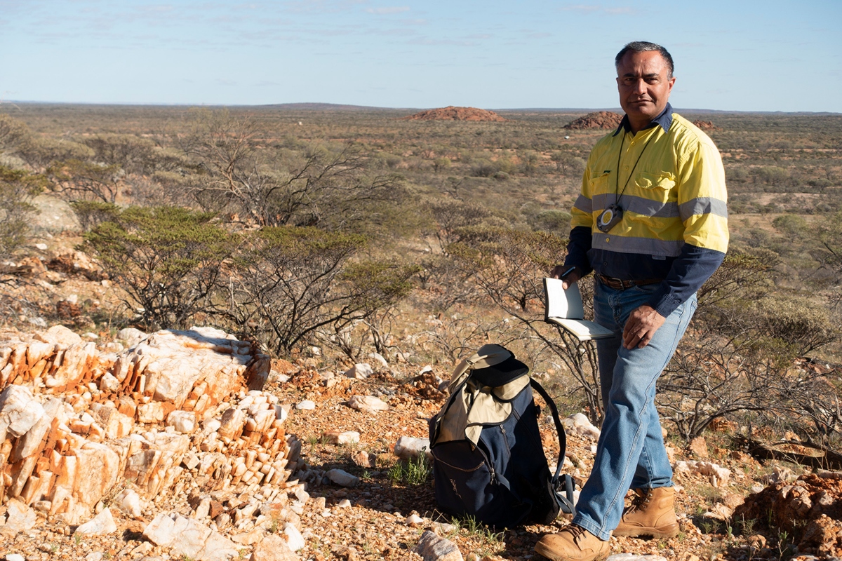 Javelin Minerals: Could this be yet another abandoned gold mining pit ...
