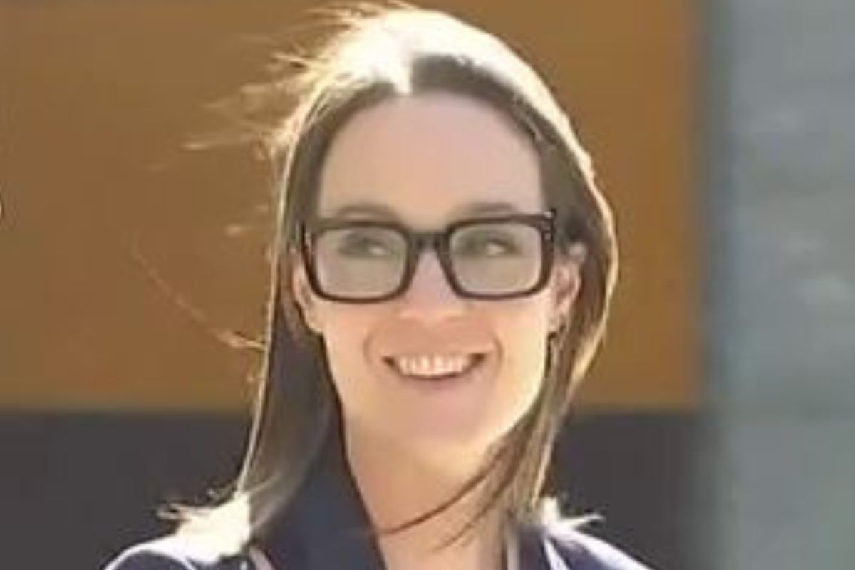 Sally Rugg settles lawsuit against MP Monique Ryan