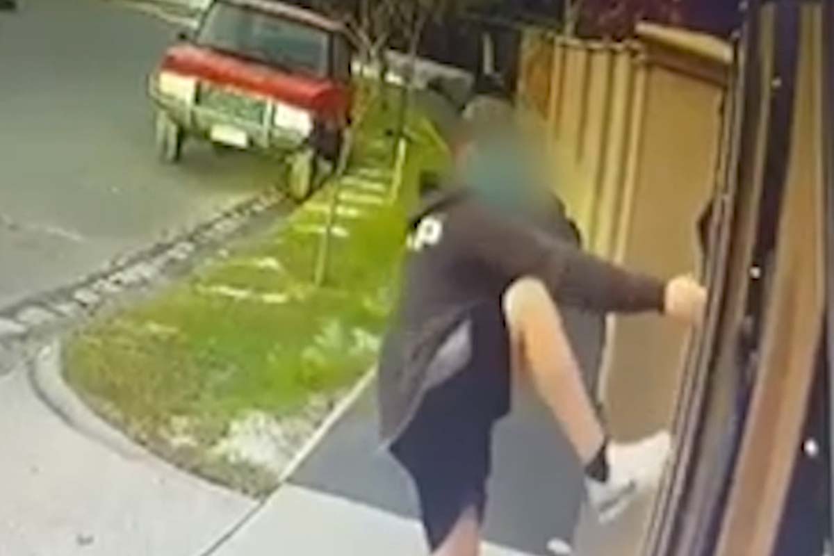 Brazen attempted home invasion in Brighton caught on camera