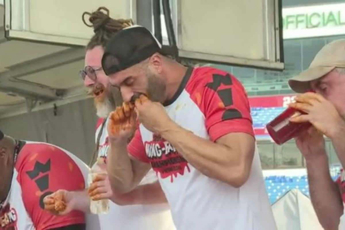 Australian man breaks competitive eating world record