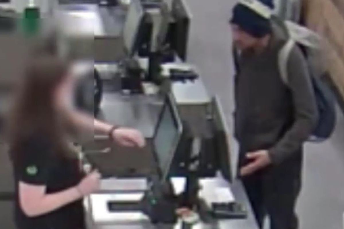 Store attendant threatened in robbery in Melbourne's south-east
