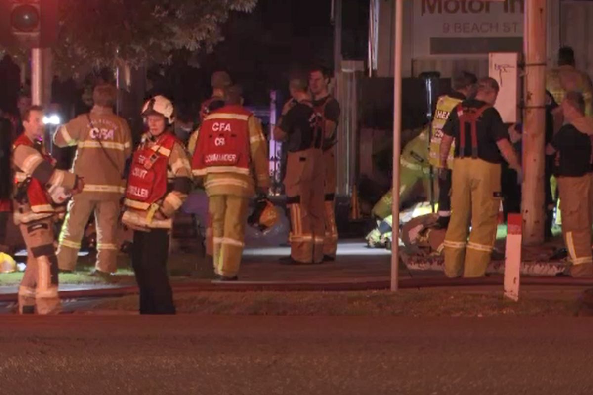 'Flames and explosions' seen coming from building in Melbourne's south-east