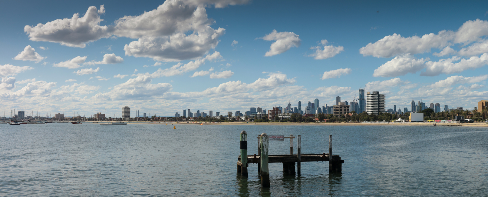 'Dazed and confused': Swimmer lucky to be alive after jetski bay collision