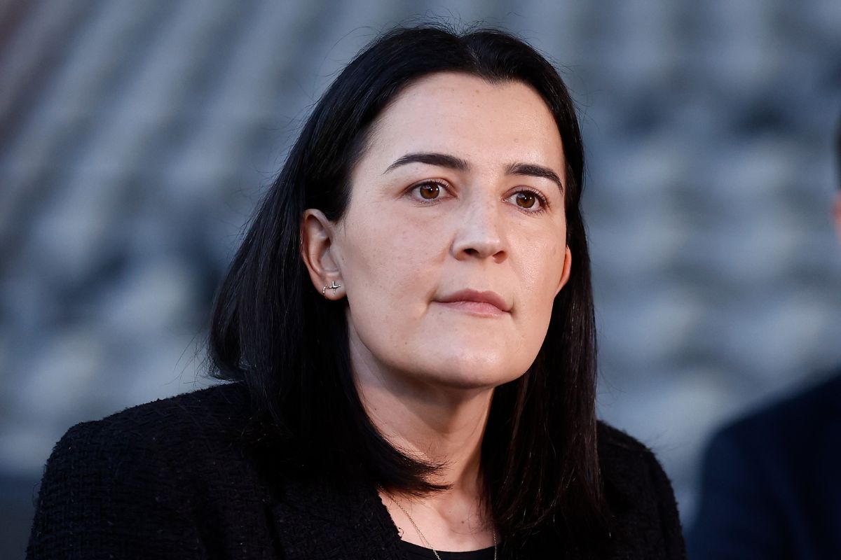 Laura Kane answers all of the burning questions from the 3AW Football ...