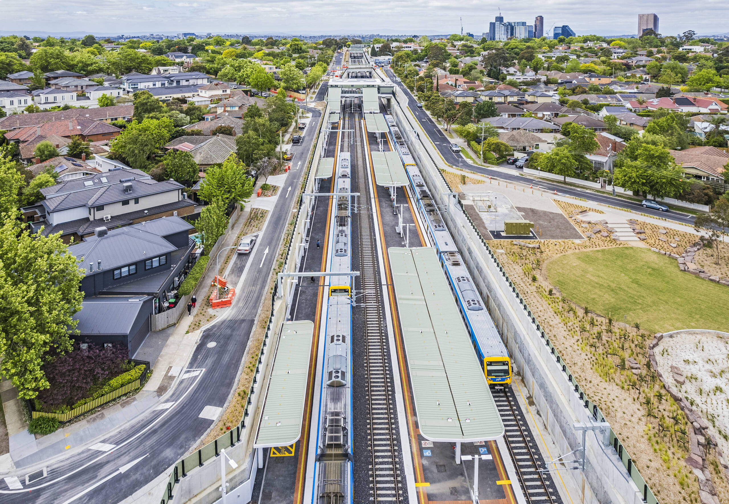 Suburban Rail Loop 'disaster' tipped to put Victoria in 'very bad position'