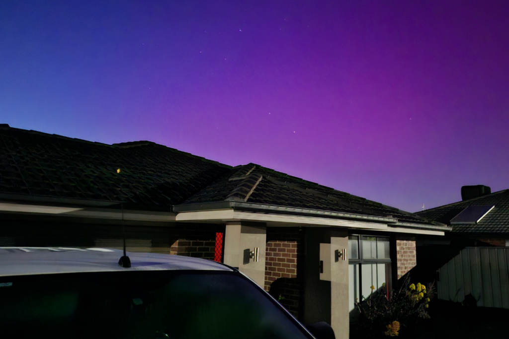 3AW Breakfast sent extraordinary photos of Aurora Australis