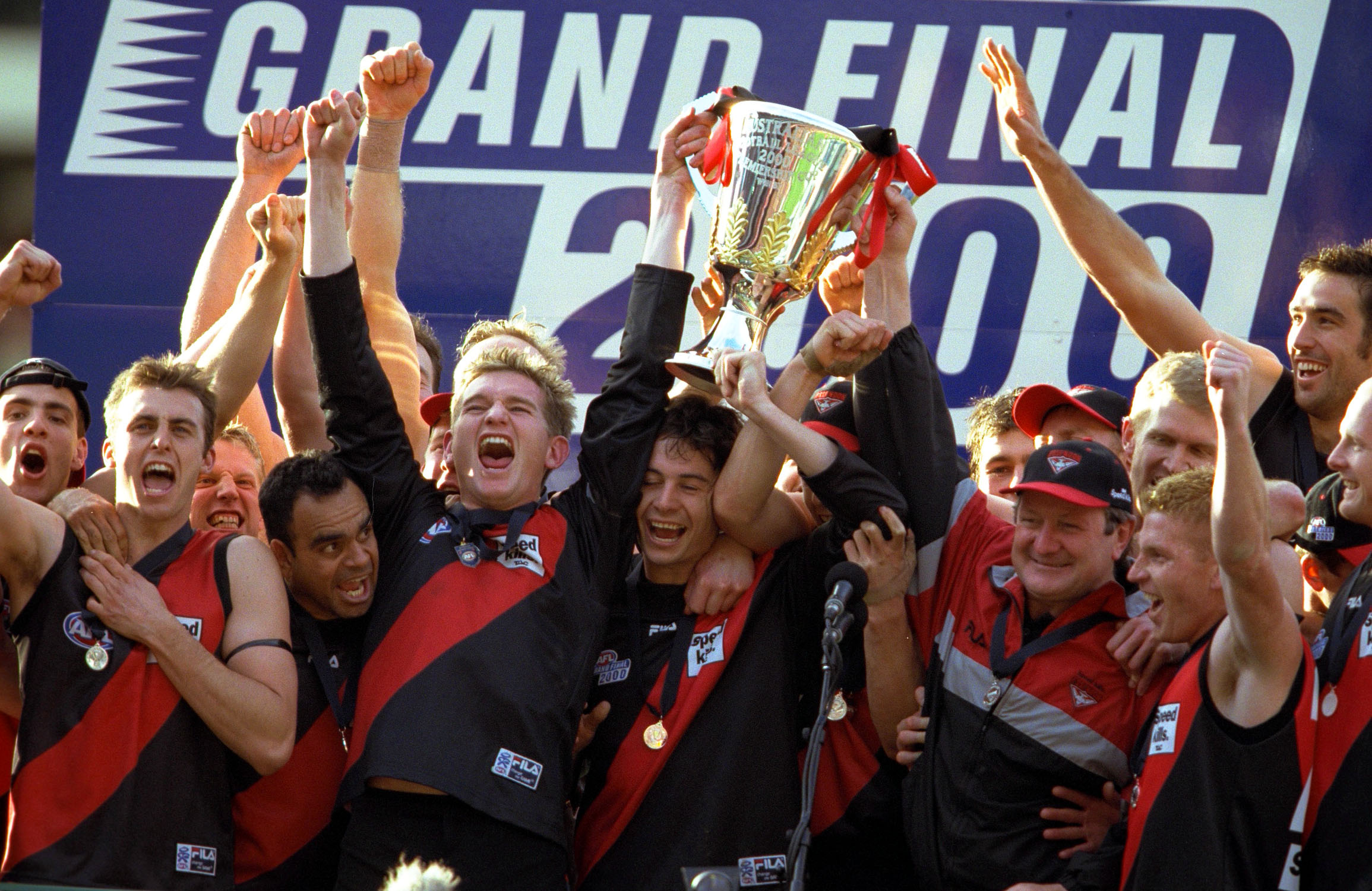 Matthew Lloyd lifts lid on 2000 Essendon premiership side reunion