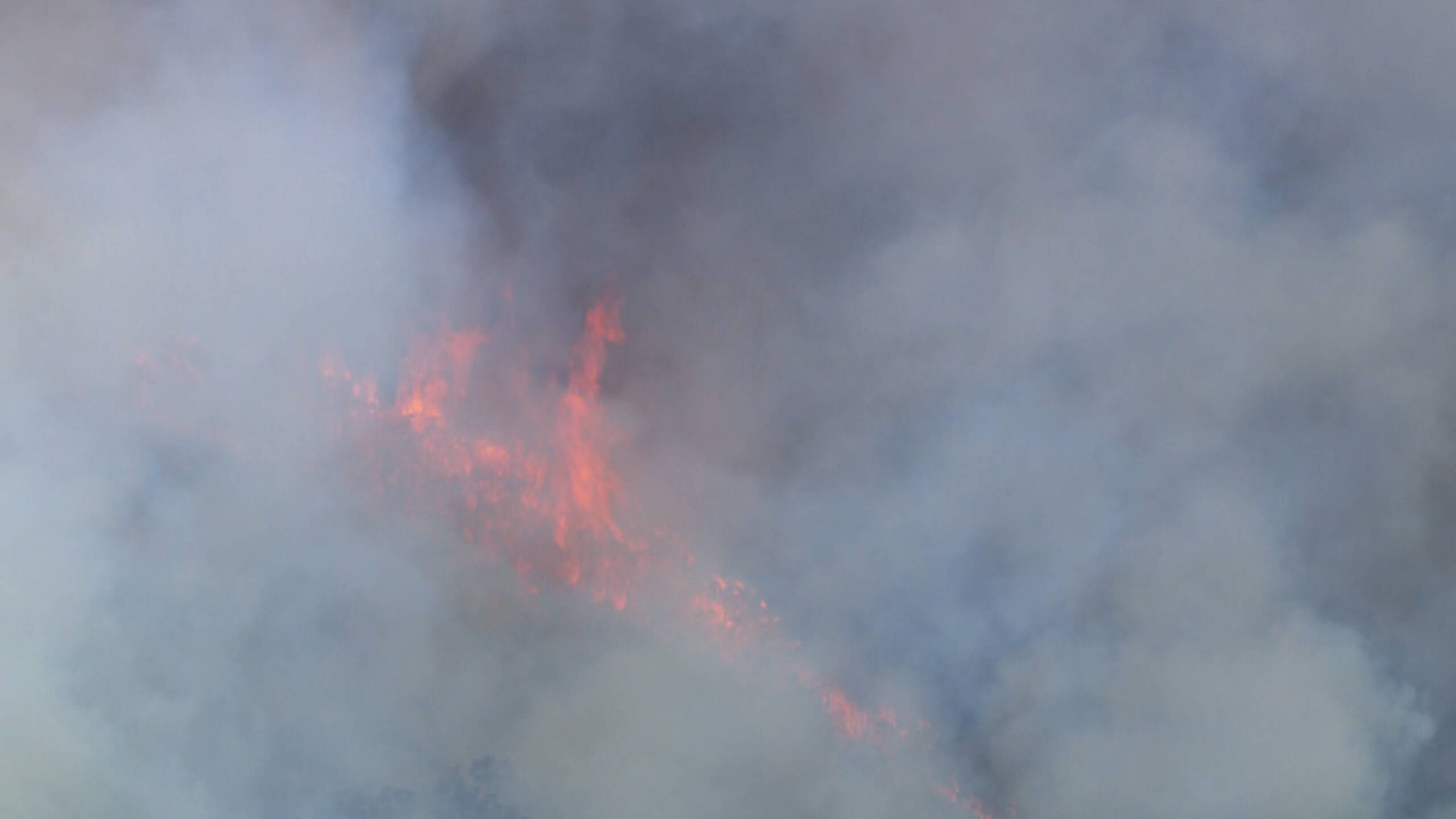 Communications tower damaged in bushfire as more residents urged to ...