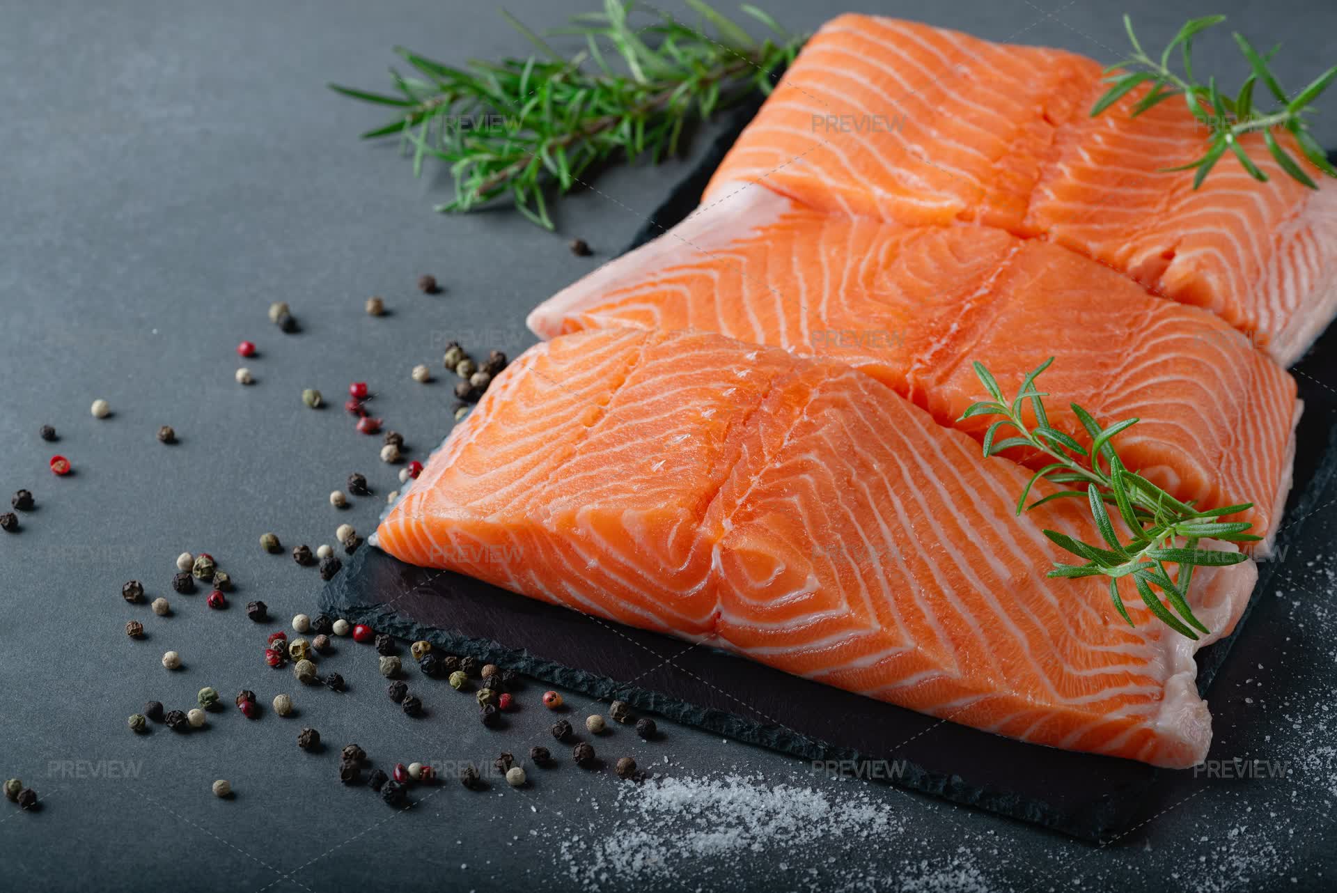 Why a food co op is turning away from Tasmanian farmed salmon - 3AW