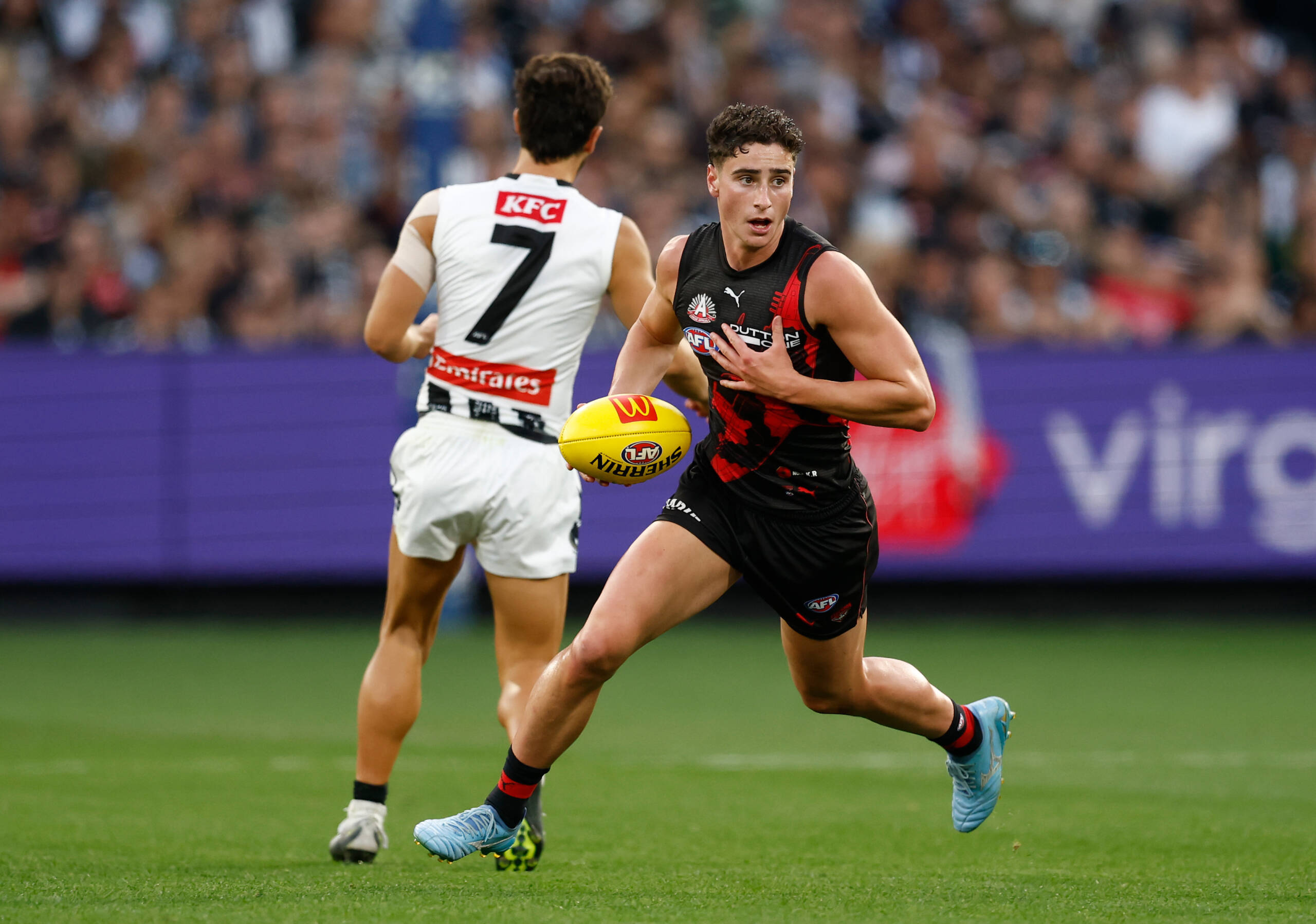 Cal Twomey unpacks why Elijah Tsatas isn't playing at Essendon